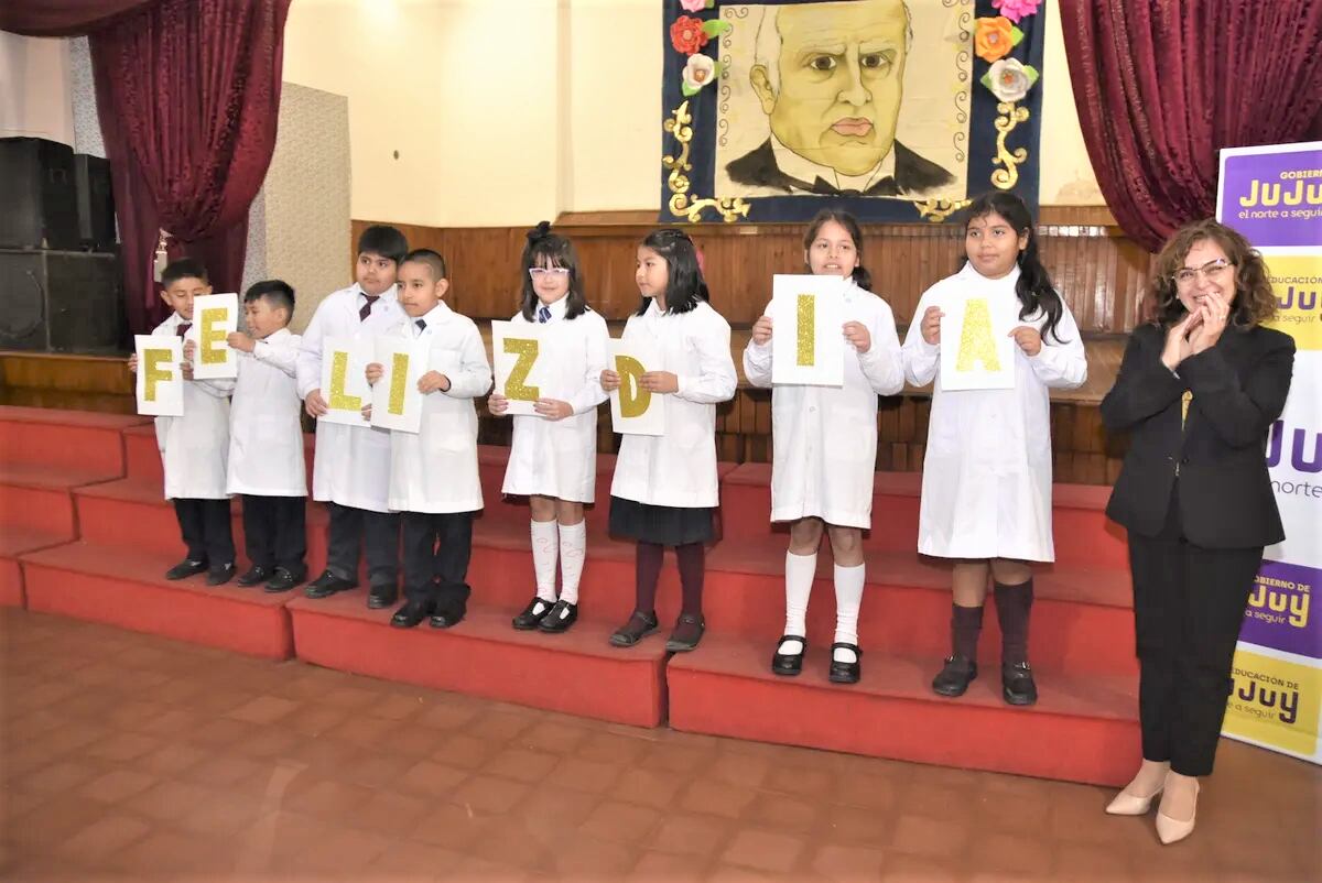“La educación pública y la escuela abierta hacen al crecimiento de la ...