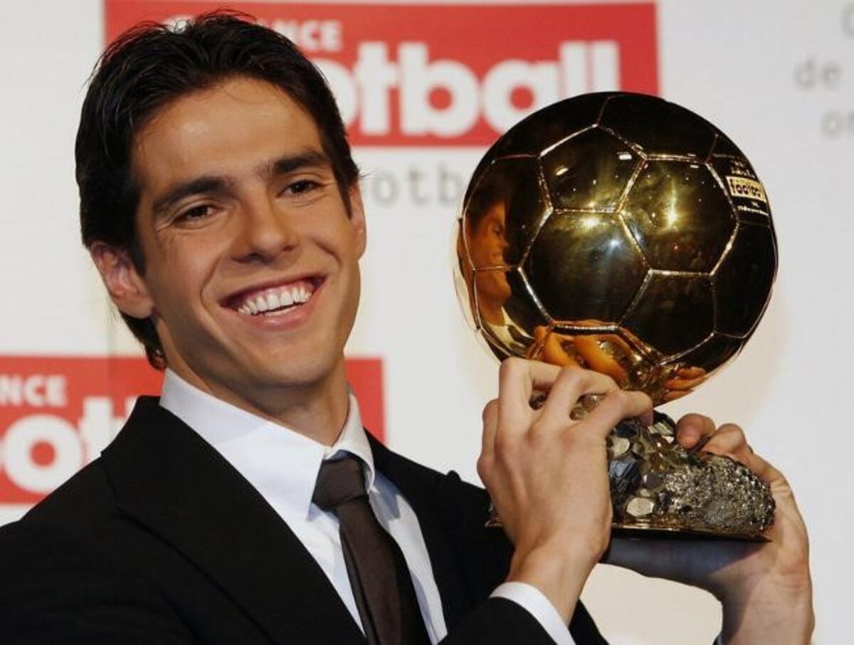 Kaká anunció su retiro del fútbol