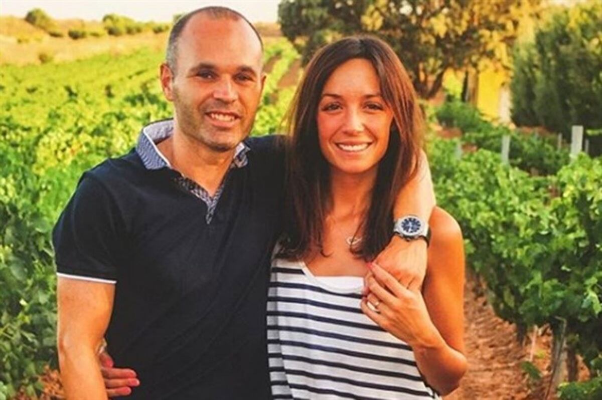 La mujer de Iniesta le dedicó una emotiva carta al jugador tras su ...