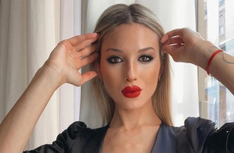 Los looks de Agustina Gandolfo para trabajar en casa y en el ...