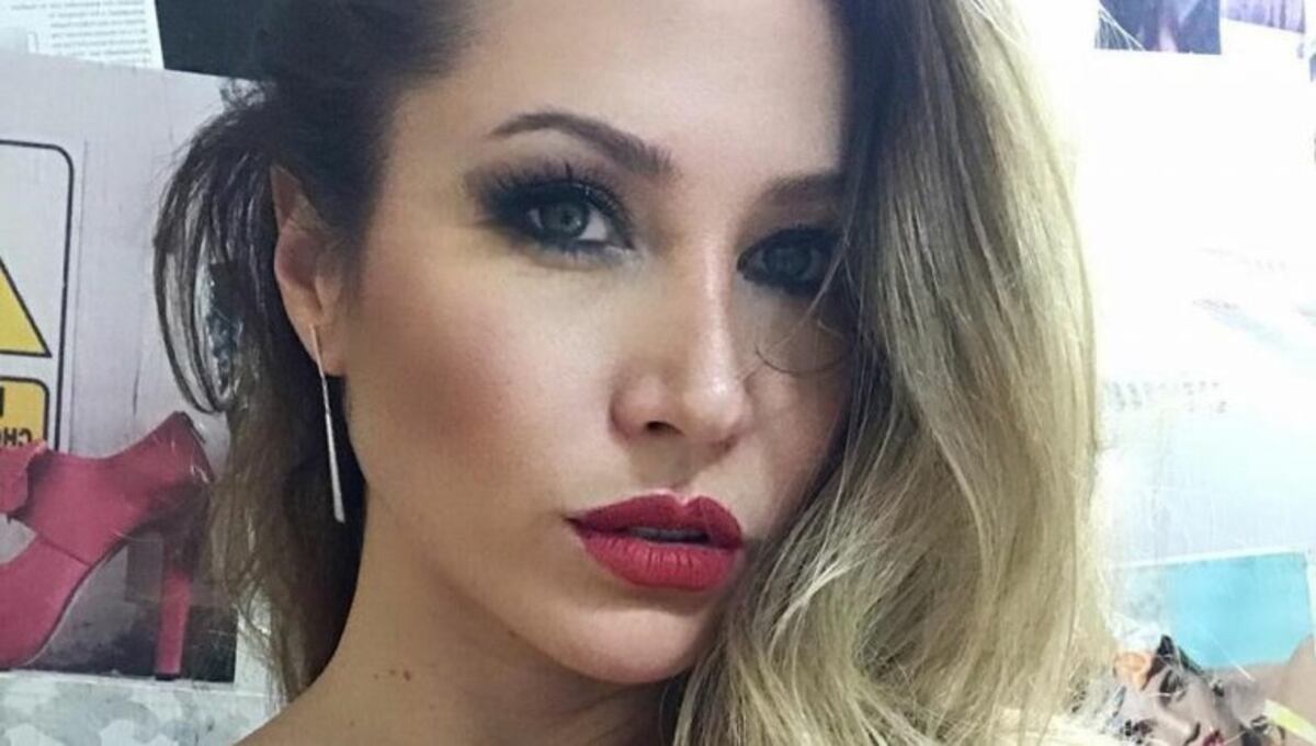Adabel Guerrero se vistió de época y provocó en Instagram: "¿Te prendés ...