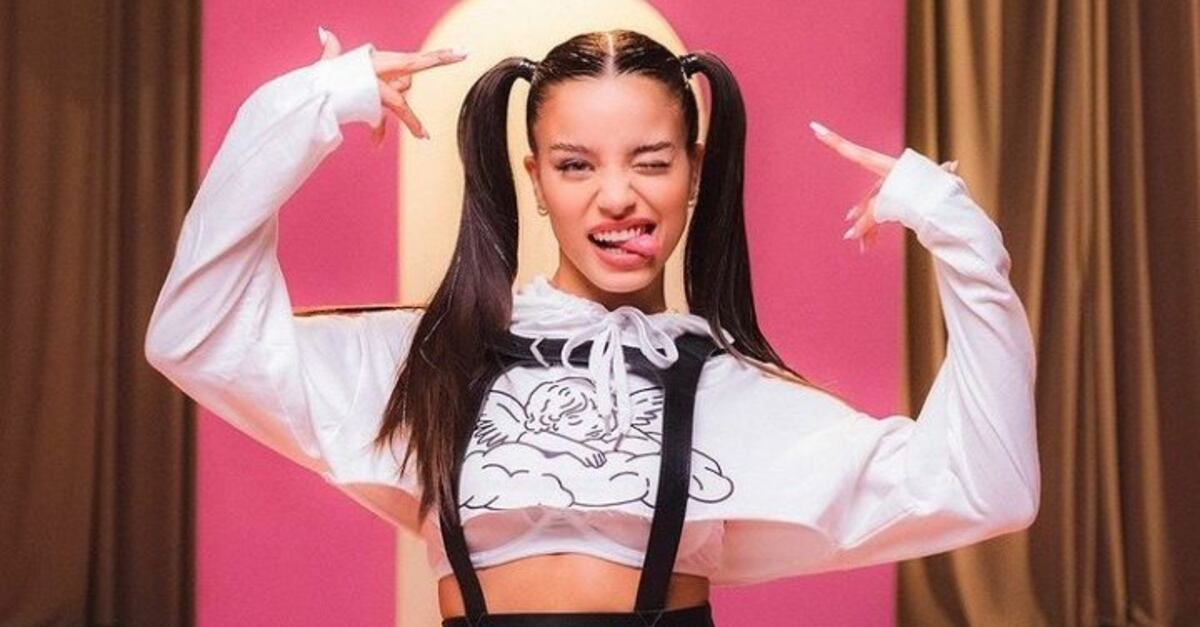 Emilia Mernes lució un top y una minifalda en una producción de fotos ...