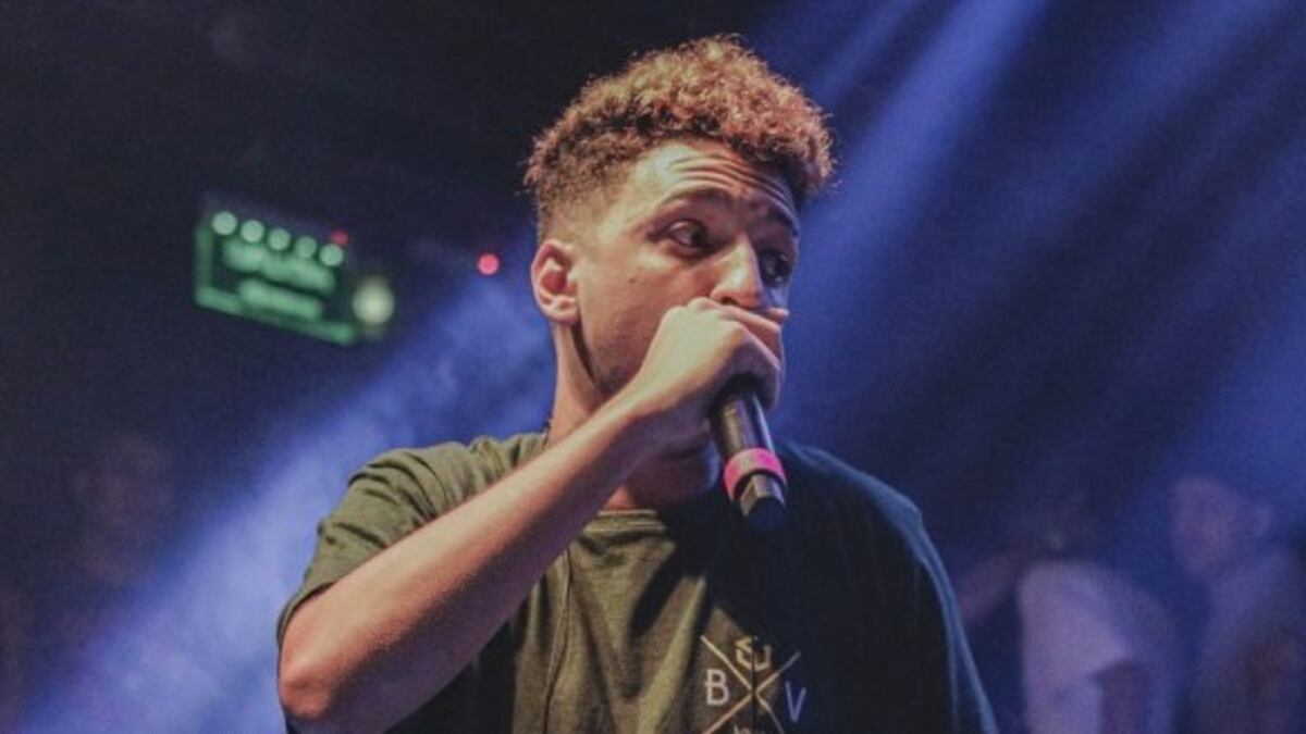 El freestyler "Mecha" será quien cerrará el show online de la Fiesta de ...
