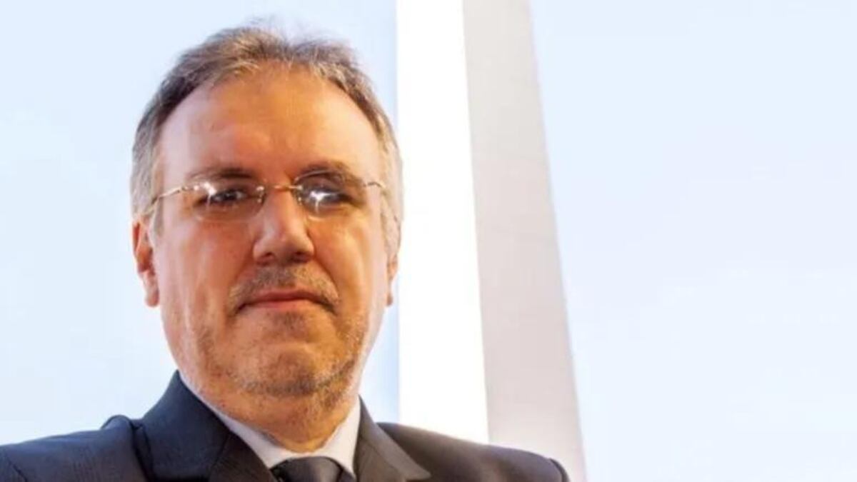 El periodista Ariel Lima Feijoo falleció en la redacción del noticiero ...