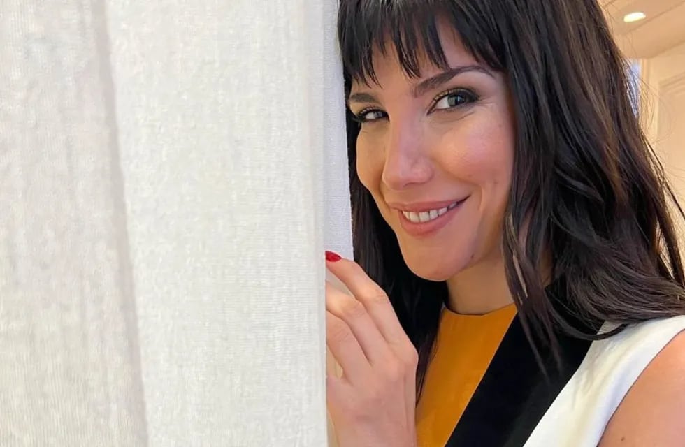 Andrea Rincón se sumó a la tendencia de microbikini cruzada y ...