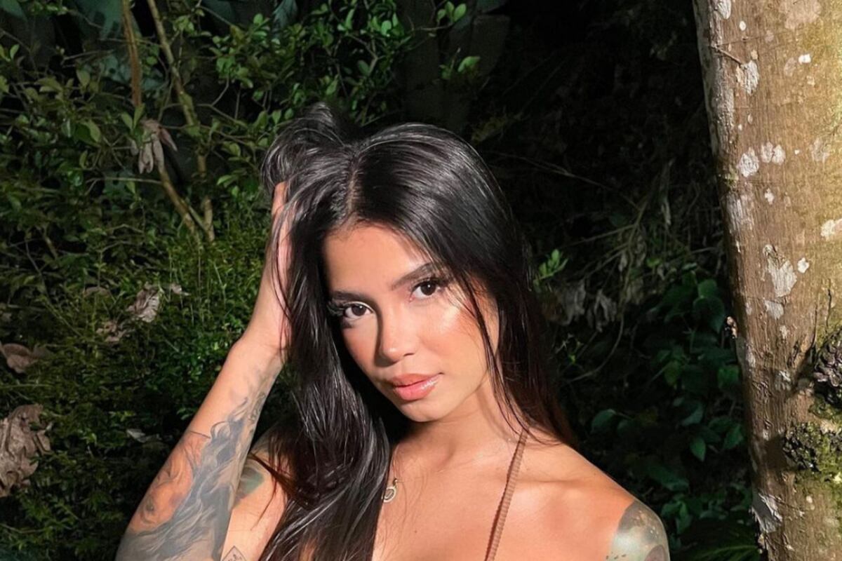 Jenn Muriel lució una microbikini negra y encendió las redes
