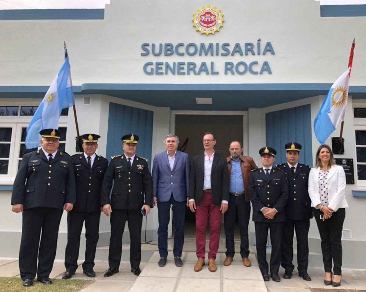 Se reinauguró la sub comisaría de General Roca