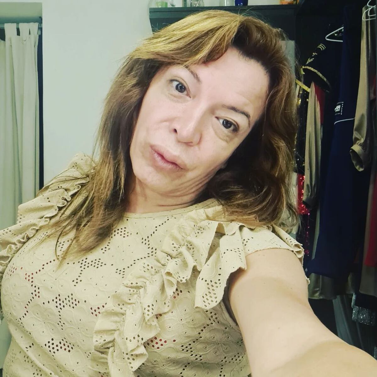 Lizy Tagliani deslumbró en sus redes con un vestido rojo y presentó su ...