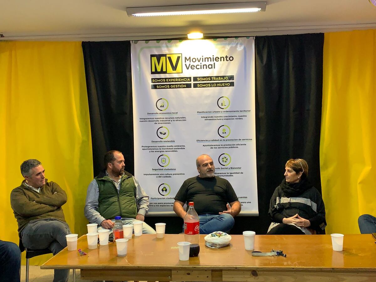 Gabriel Guerra, junto a los candidatos de Compromiso Vecinal