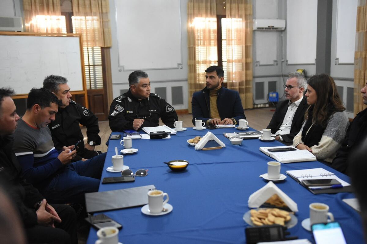 Con la presencia de representantes de la Justicia, se reunió el Comando ...