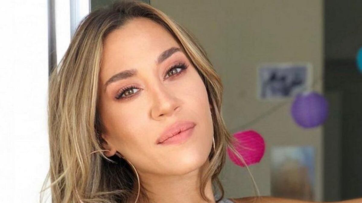 Jimena Barón se fotografió desde el baño en ropa interior y rozó la censura en Instagram