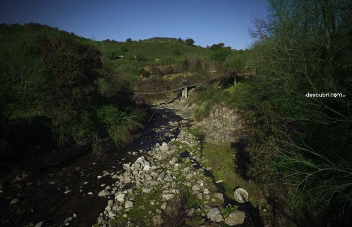 ¿Dónde voy el finde? Un paseo por la capilla de Candonga desde un drone