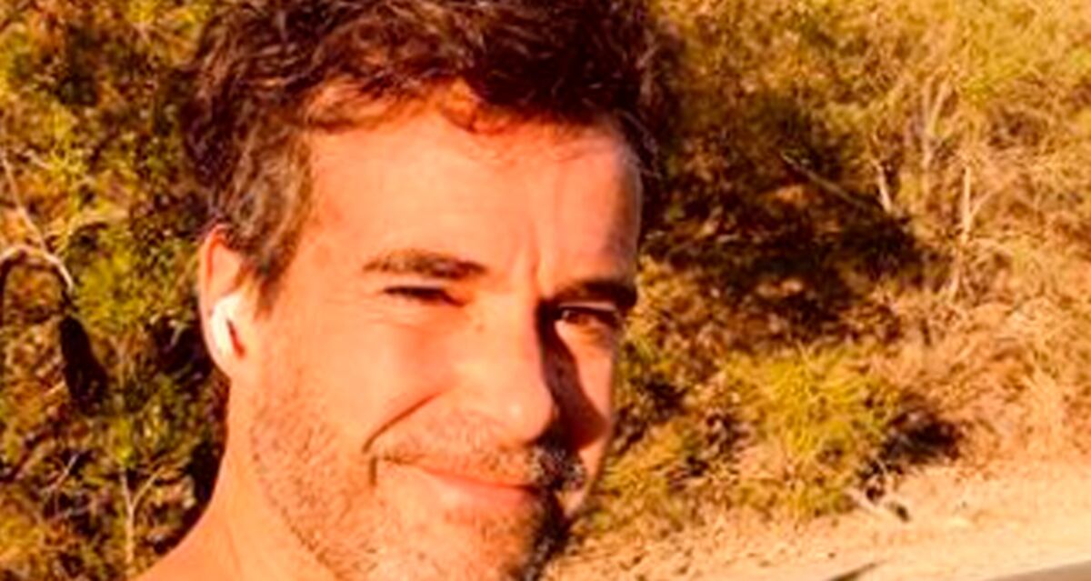 Nicolás Cabré está en Carlos Paz y subió una foto entrenando en la montaña
