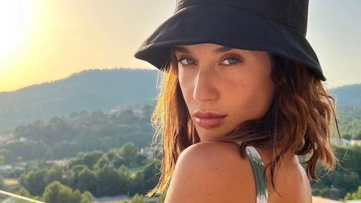 María Pedraza desafió la censura al subir dos fotos sin ropa a ...