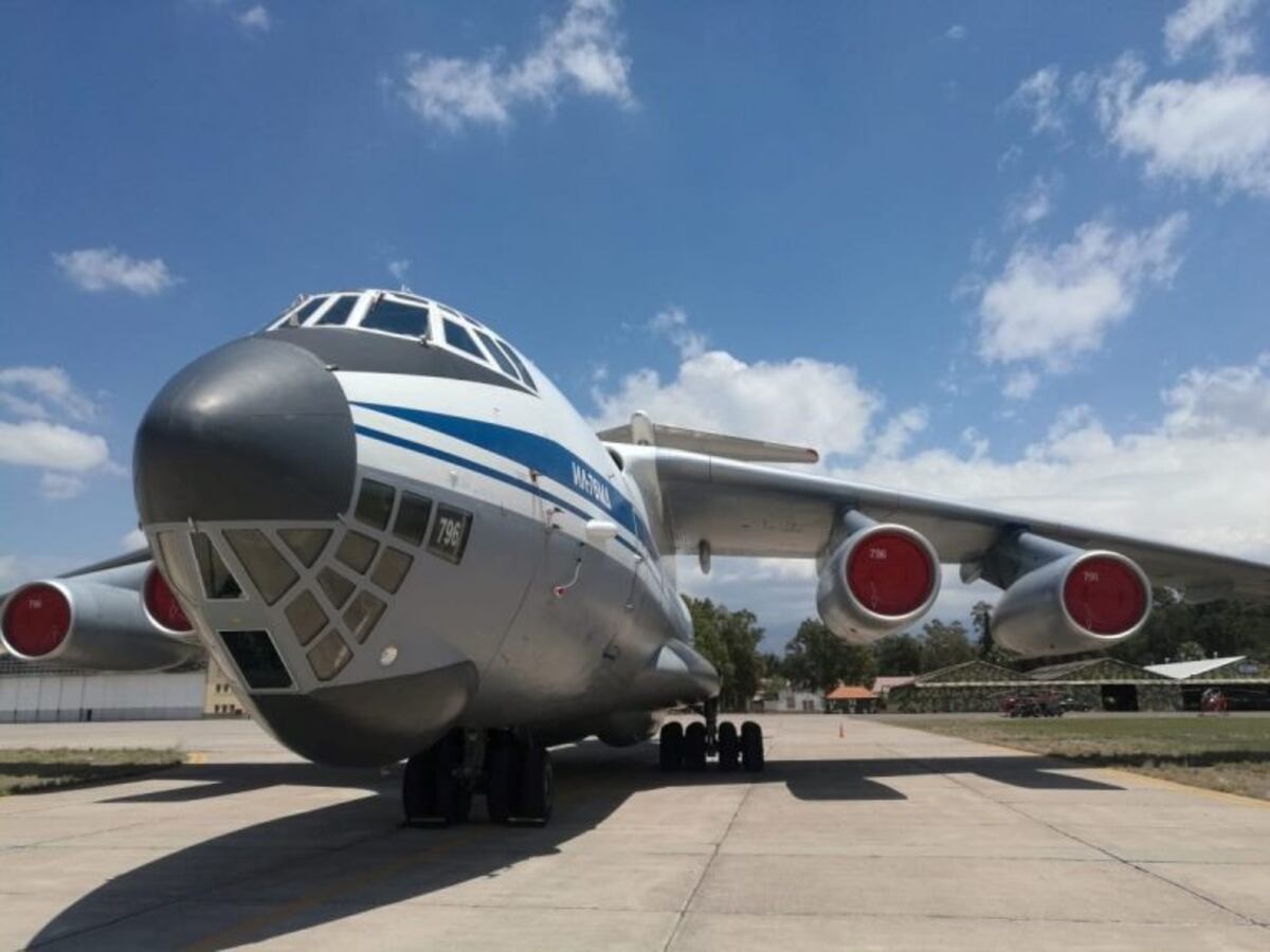 Imponente avion ruso aterrizó en Mendoza en el marco del G20 | Vía Mendoza