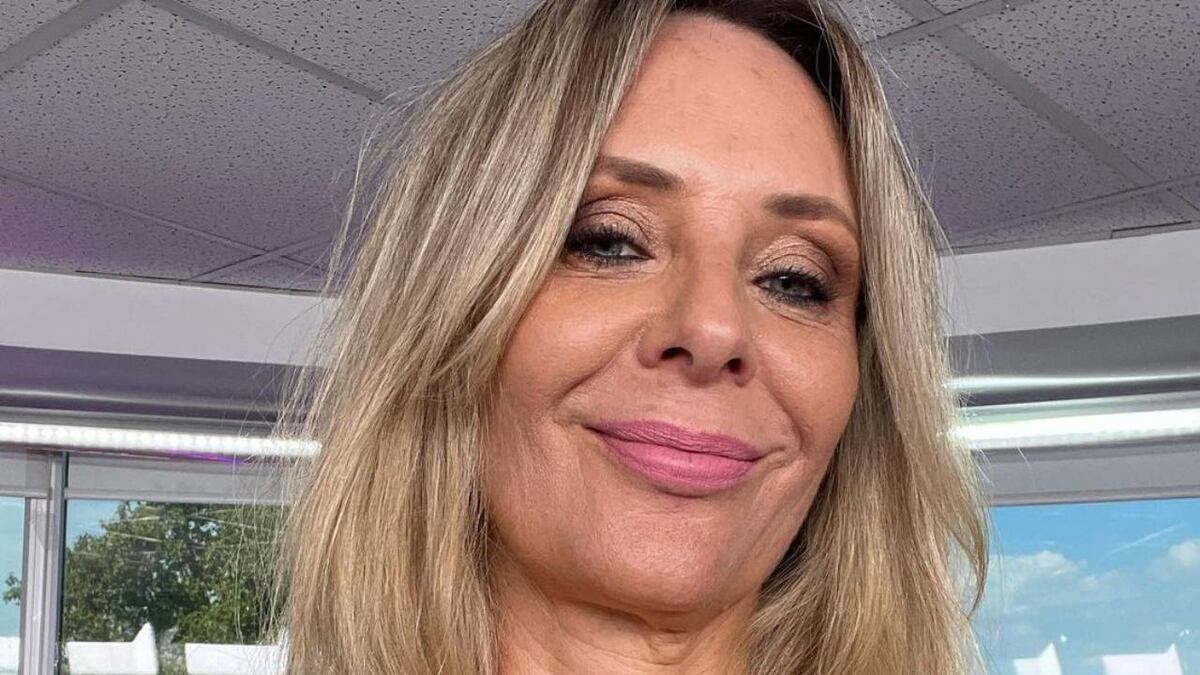 A los 55 años y al natural, Evelyn Von Brocke posó en bikini y ...