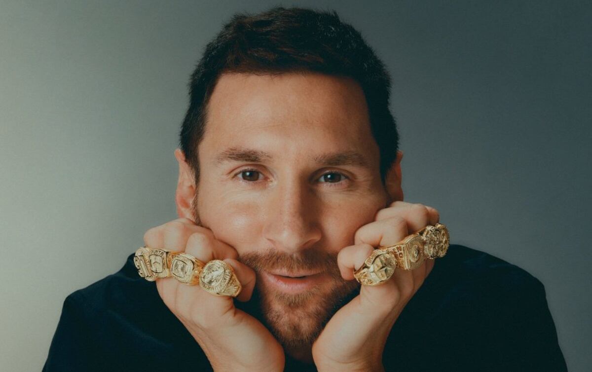 Se subasta la servilleta del primer contrato de Messi con el Barcelona ...