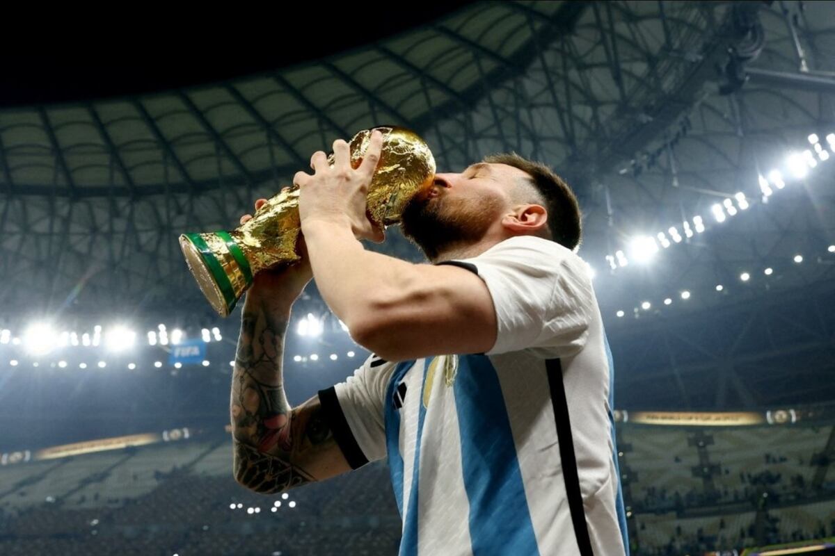 Lionel Messi fue elegido el mejor futbolista de la historia por la ...