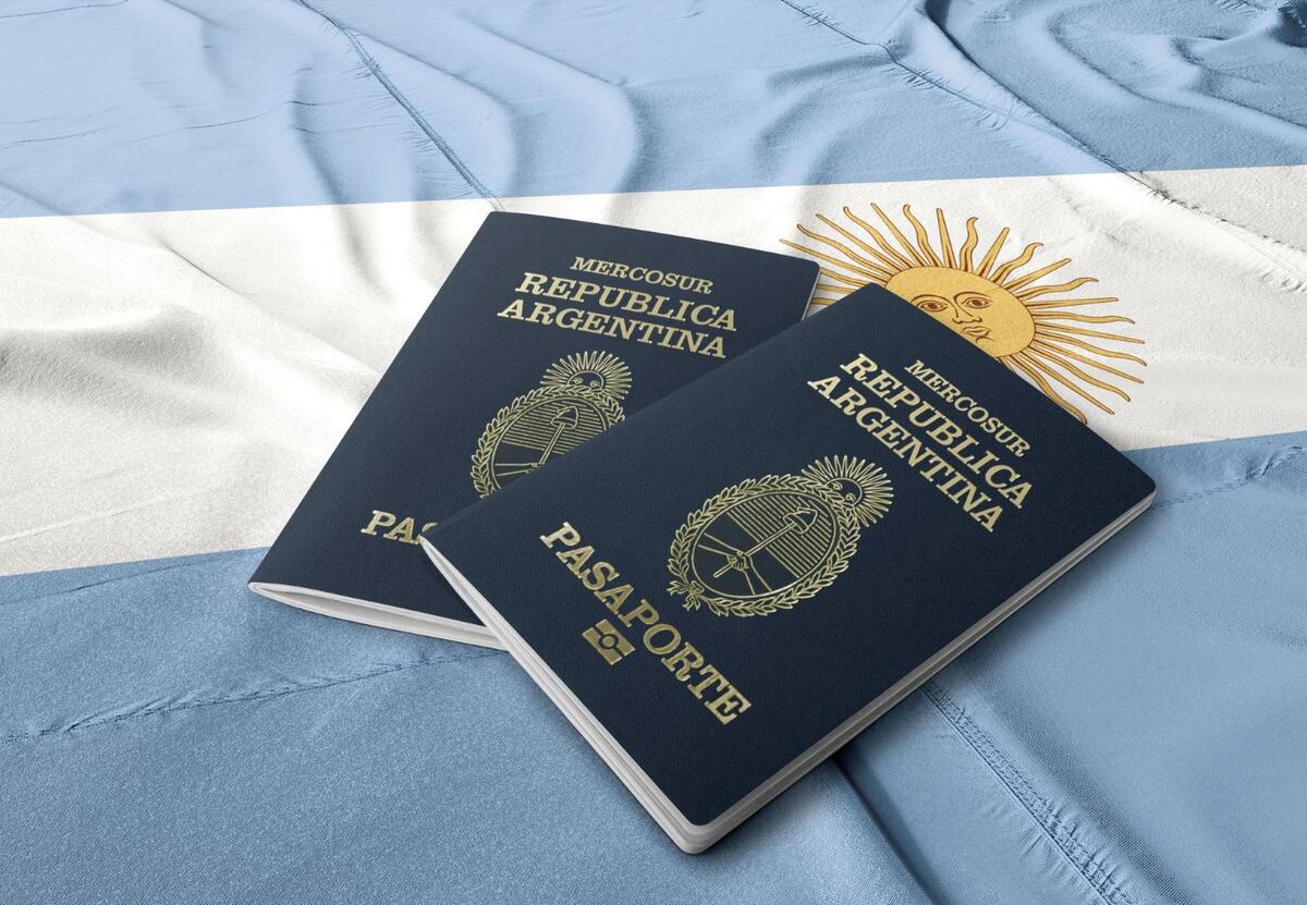 Cómo tramitar el pasaporte para viajar al exterior este verano 2025 y ...