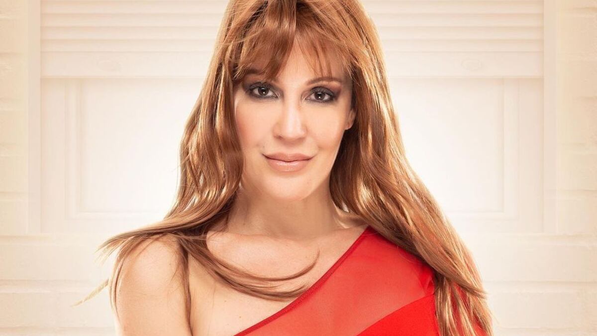Desde el Tigre, Miriam Lanzoni posó en trikini naranja neón y cautivó a ...